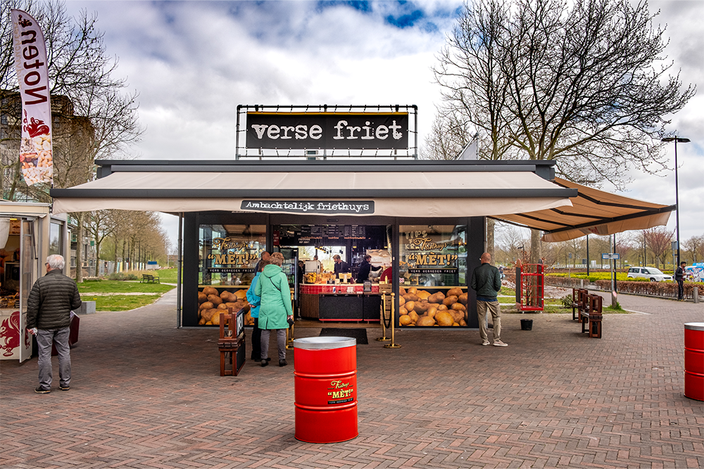 Na co zwrócić uwagę przy zakładaniu kafeterii?